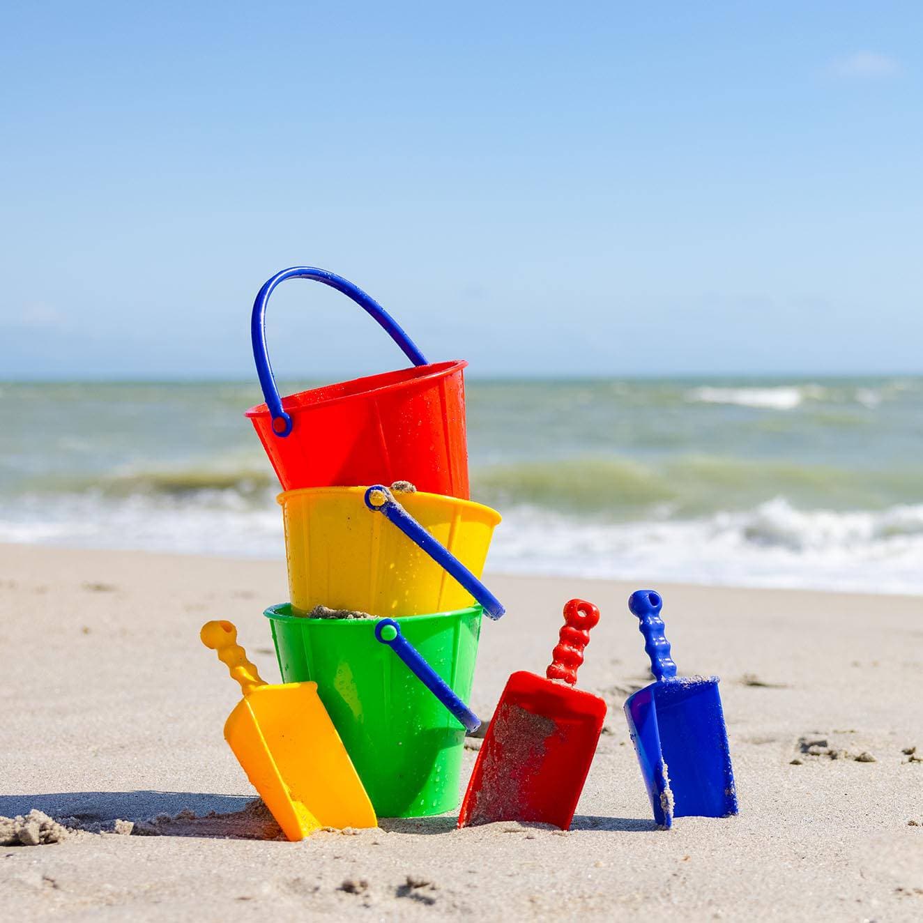 Large Scoop for Sand & Snow (assorted colors) | HABA USA